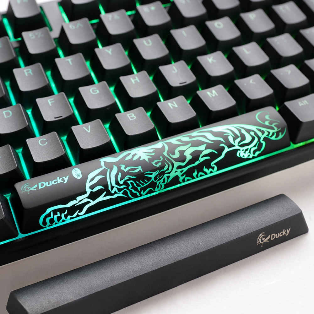 Ducky One 3 Fullsize RGB Black Cherry MX Blue Switch (RU Layout)