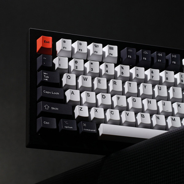 Keychron Q1 75% Fully Assembled Carbon Black Gateron Phantom Red